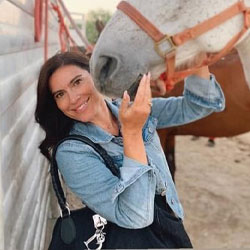 Our Wing Girls - Marni's Wing Girl Method