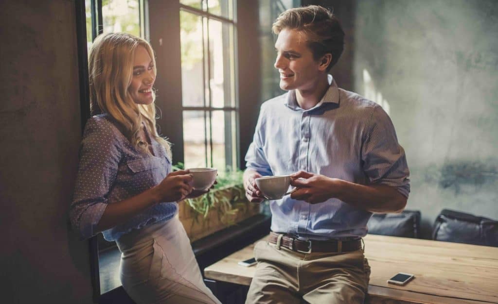 How To Build Sexual Tension With Women Using "Tension Loops"