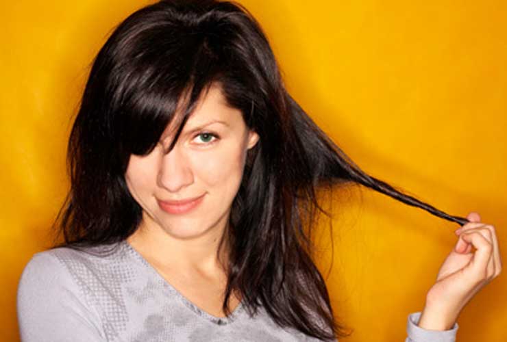 Signs She S Flirting With You Hint It S All In The Eyes